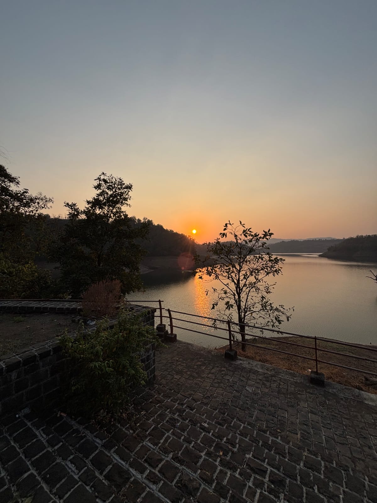 Nature - Why Do Sunsets Have Different Colors? The Science Behind the ...